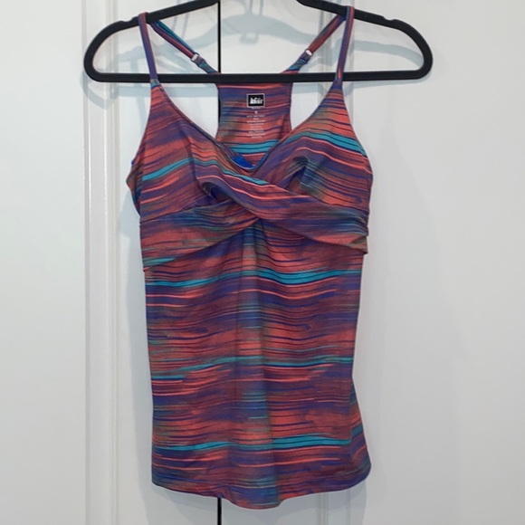 REI | Tops | Rei Athletic Active Tank With Built In Shelf Bra | Poshmark